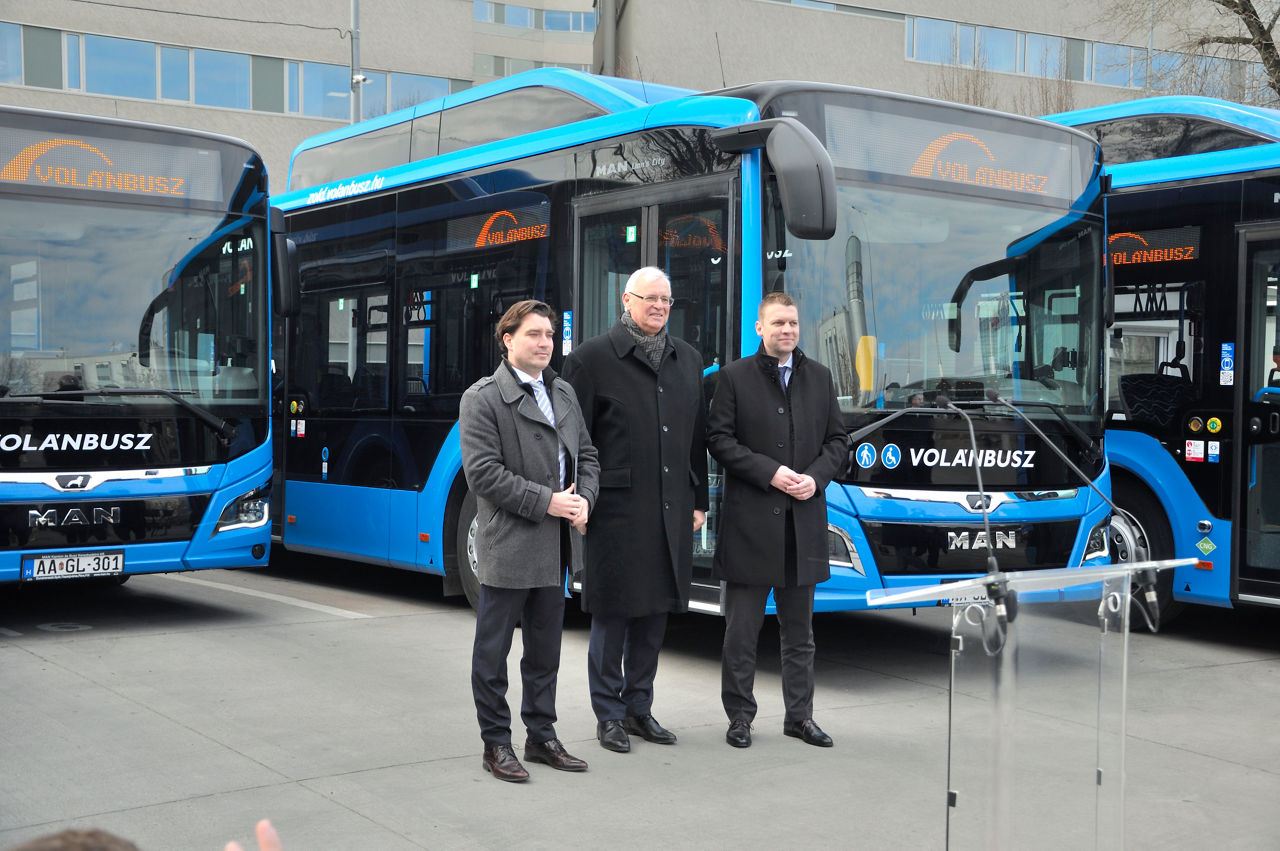 Gázüzemű MAN autóbuszokkal korszerűsítette flottáját a Volánbusz | MAN